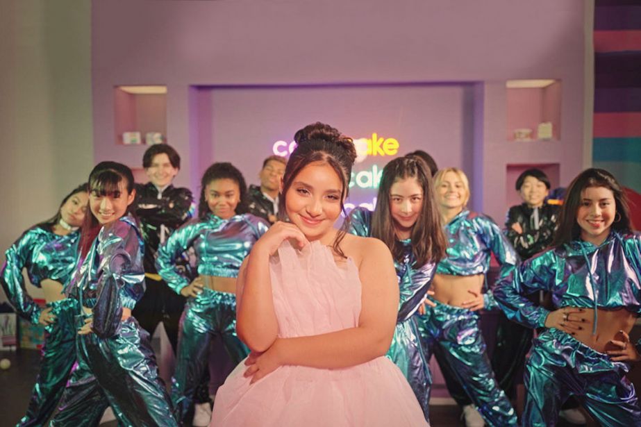 Էմմի Հակոբյանի նոր տեսահոլովակը, Yellowheart-ի հետ գրած երգերը ու Disney-ի հետ աշխատելու ...